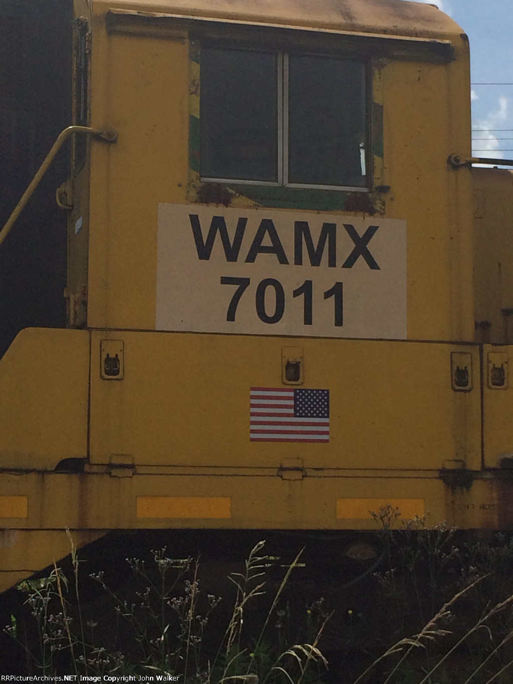 WAMX 7011